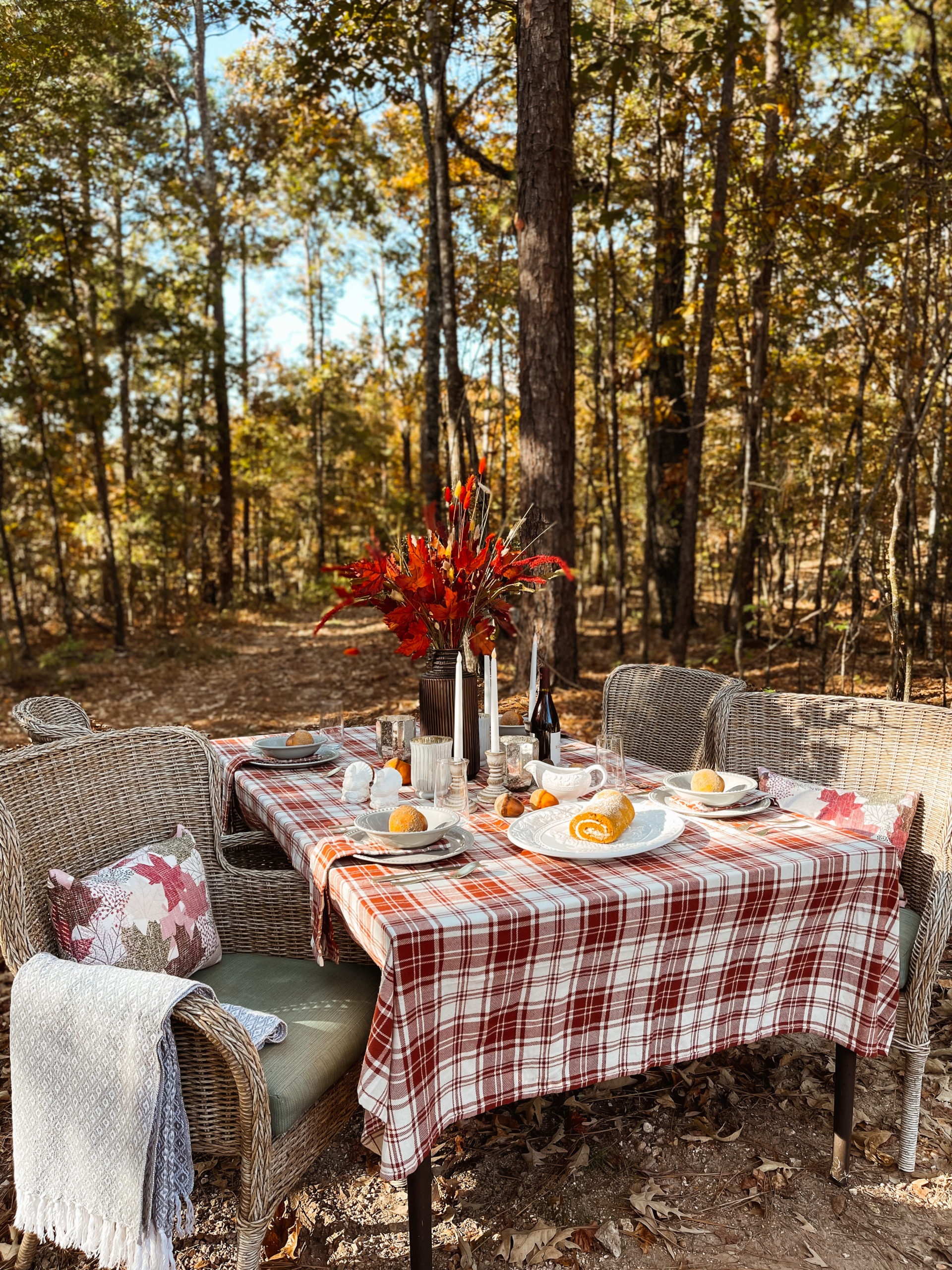 Woodland Thanksgiving Table | Southern Surroundings
